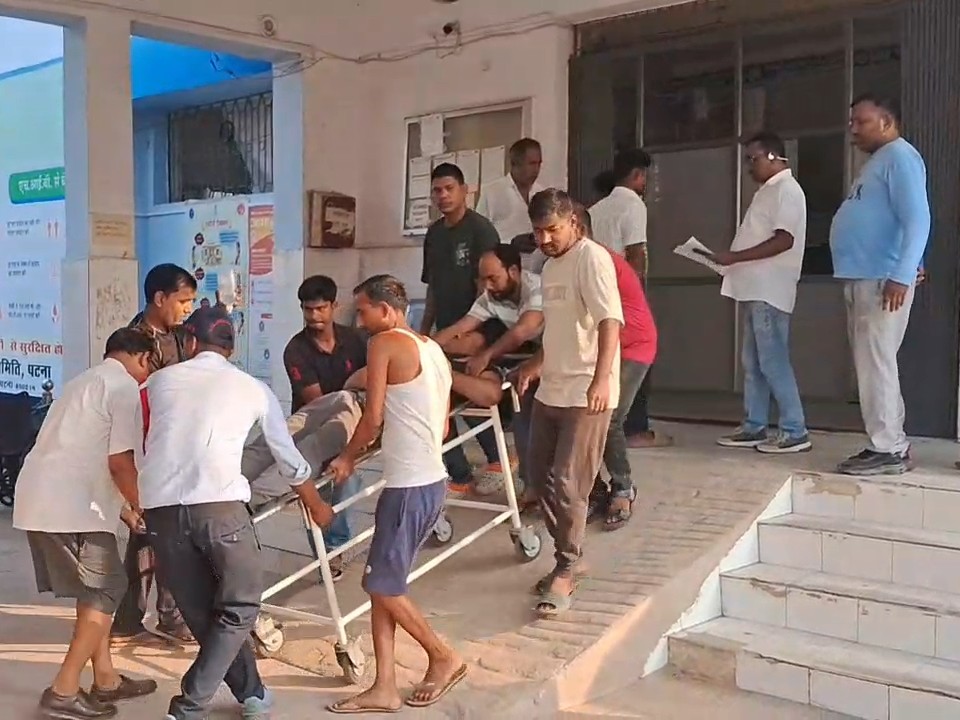 Mohania Dairy Plant Manager Accident | Varanasi Refer Driver Absconding