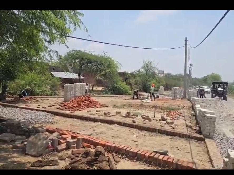 Kanpur Ambrit Vatika Construction Resumes | DM Order, Police Security