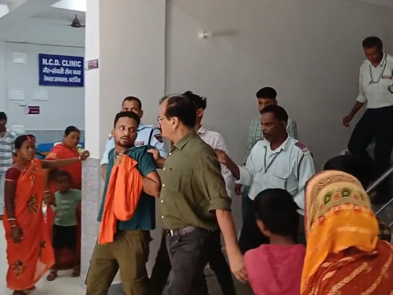 Banka Hospital Vandalism After Newborn Death | Locals Protest