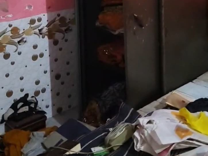 Santkabirnagar Jewellery & Cash Stolen | AAP Leader House