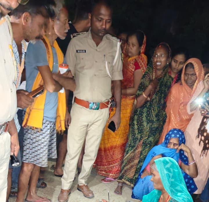 Farmer dies after being hit by a live wire