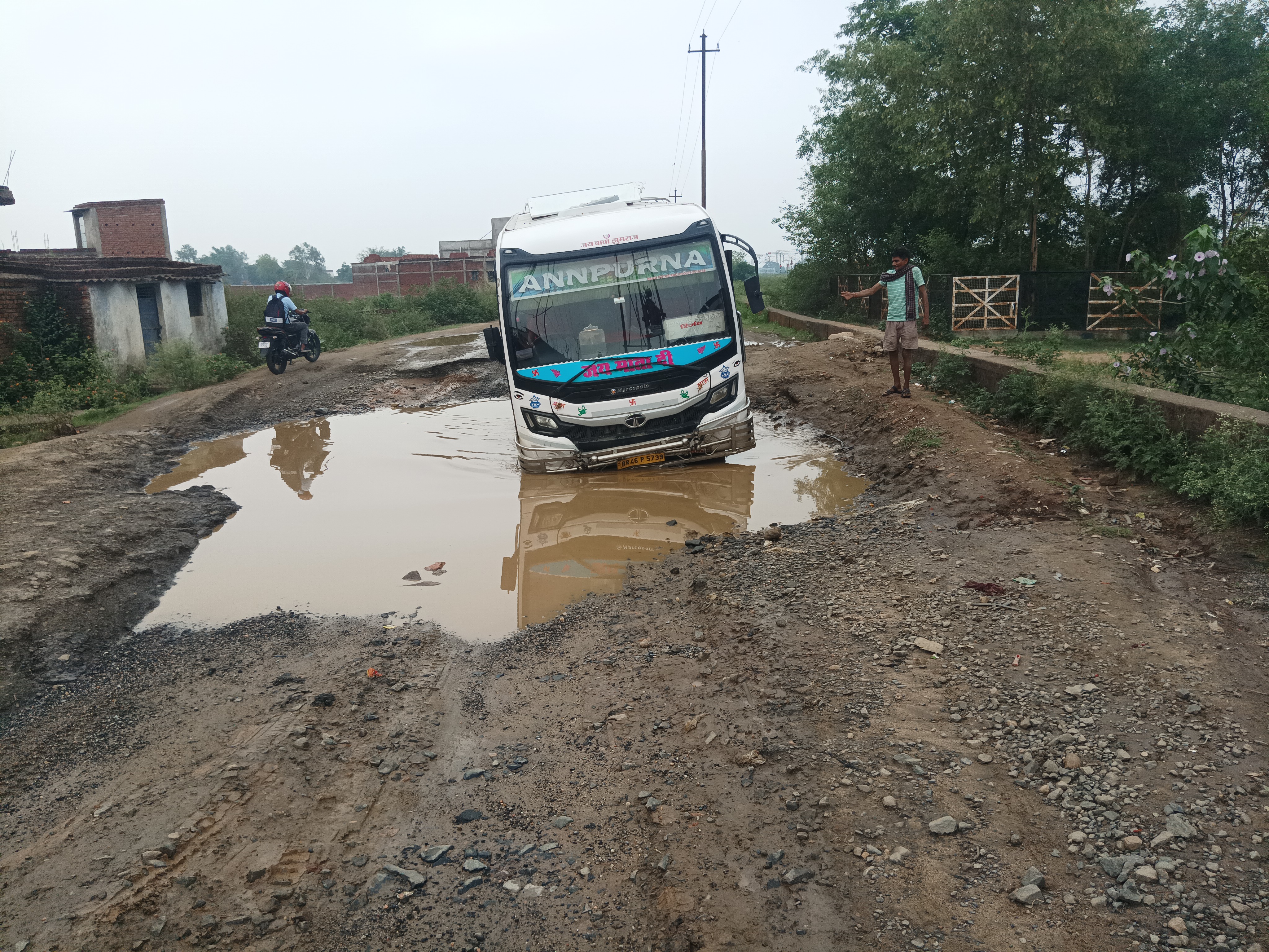 Paving the way for widening of Salaiya Railway Station Road