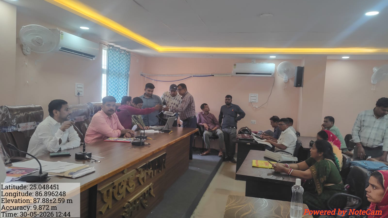 BDO held a meeting with census workers and gave instructions.