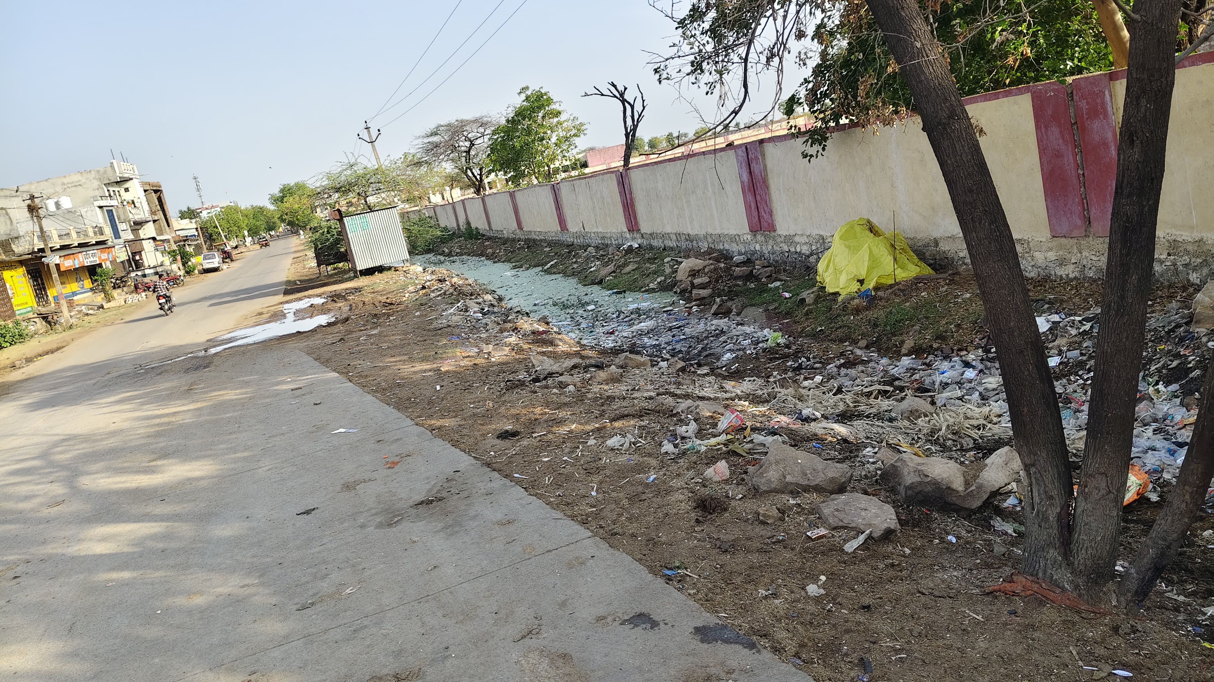 Piles of garbage piling up at the bus stand amid the cleanliness drive