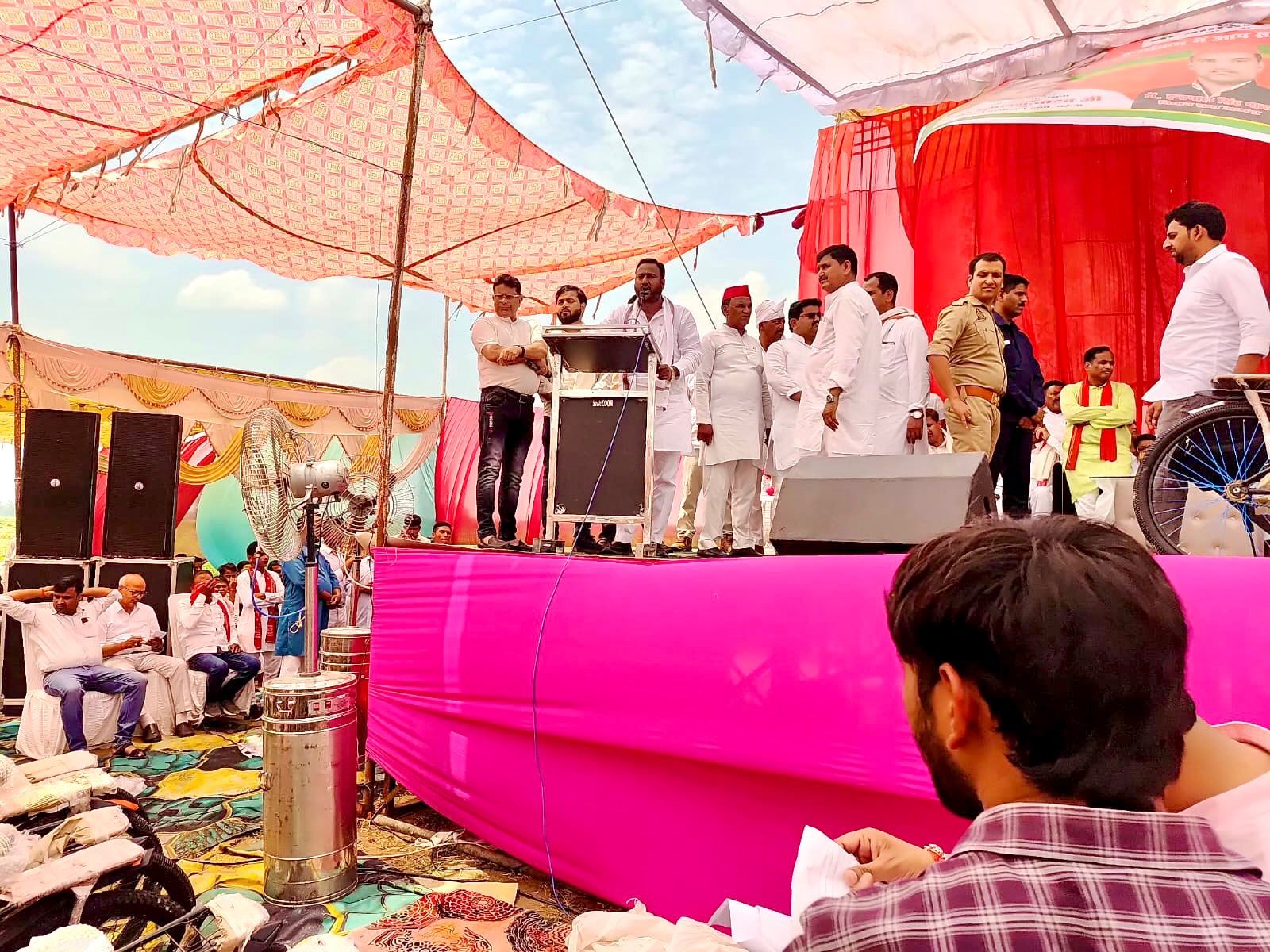 Budayun MP Aditya Yadav Honors Students with Cycles in Aonla