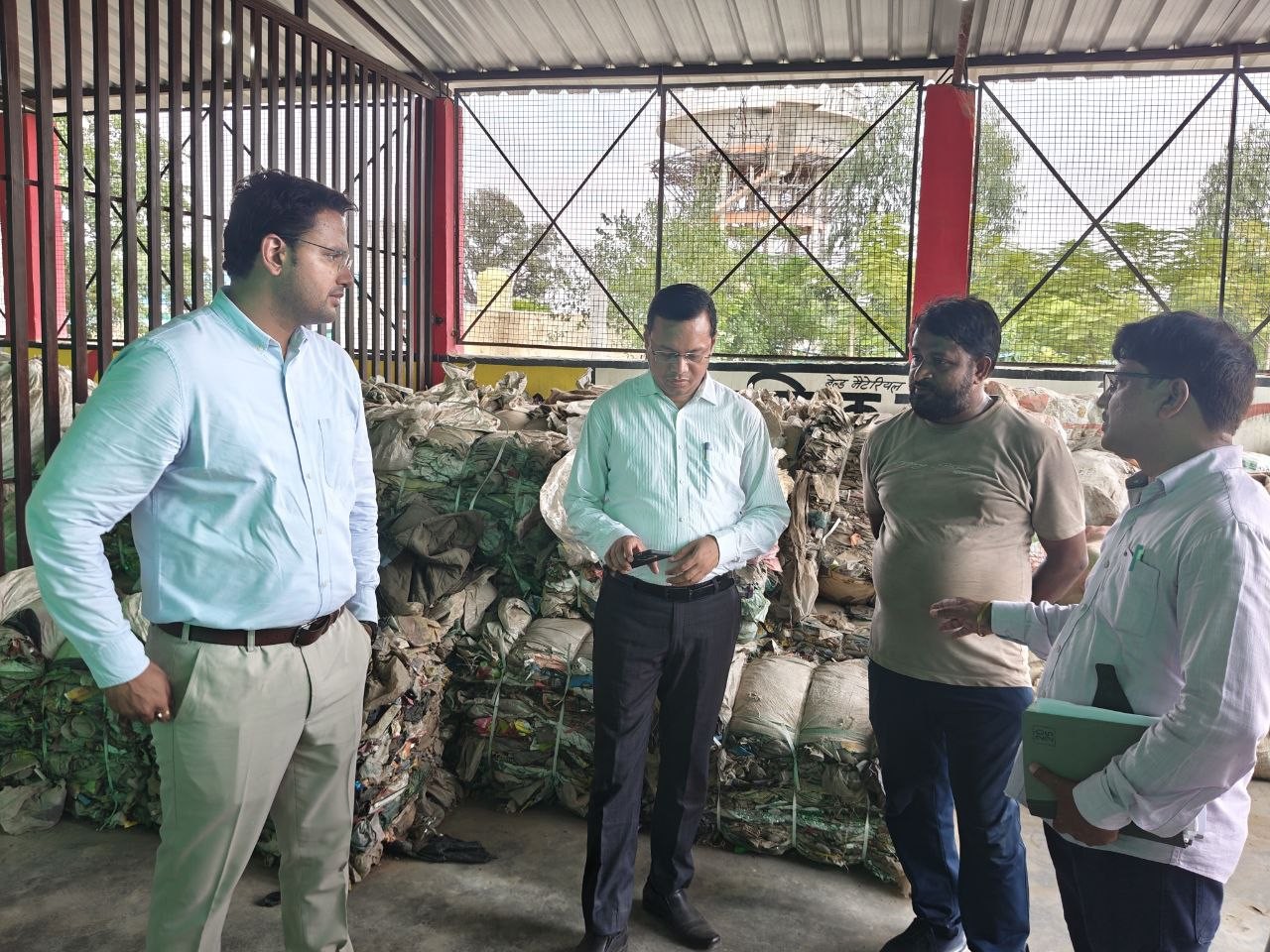 Kanpur Bidhnou Panchayat Ramaiyapur Praised for Vermi Compost Production