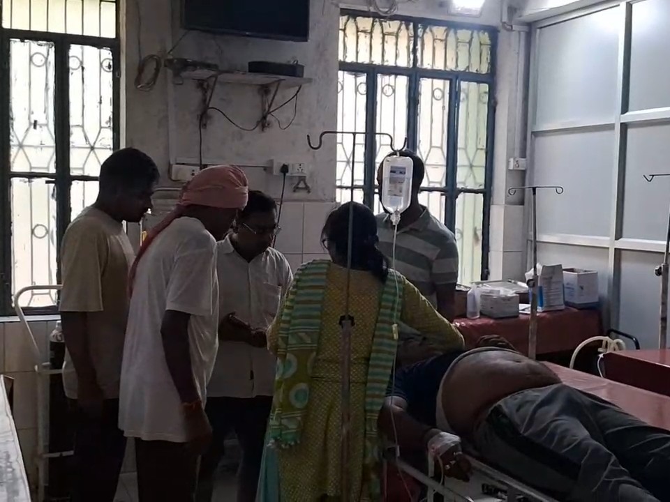 Mohania Dairy Plant Manager Accident | Varanasi Refer Driver Absconding