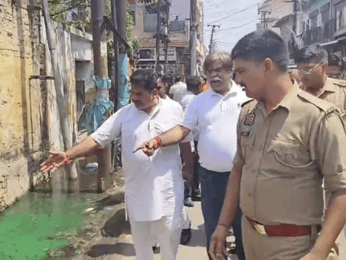 Meerut BJP Leaders Demand Action | Nigam Cleans Blood Controversy