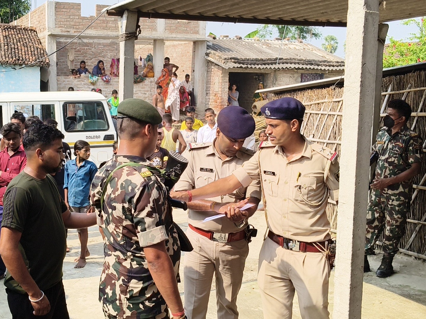 Bihar Sarai Police Nab Absconder | Vaishali Court Order Proclamation