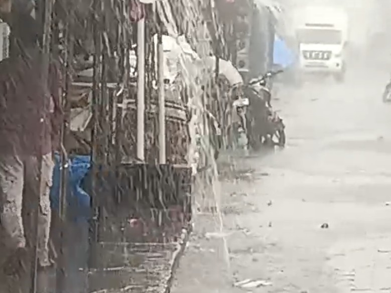 Shravasti Mango Crops Benefit From Heavy Rain | Jamunaha Relief