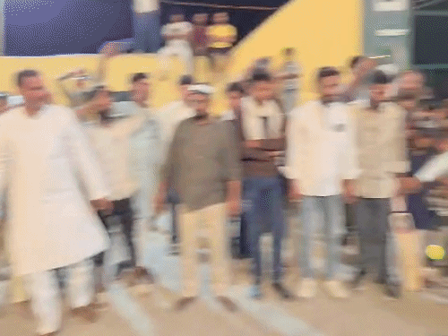 Kanpur SP MLA Nasim Solanki Hits Four vs Irfan Solanki in Cricket ...