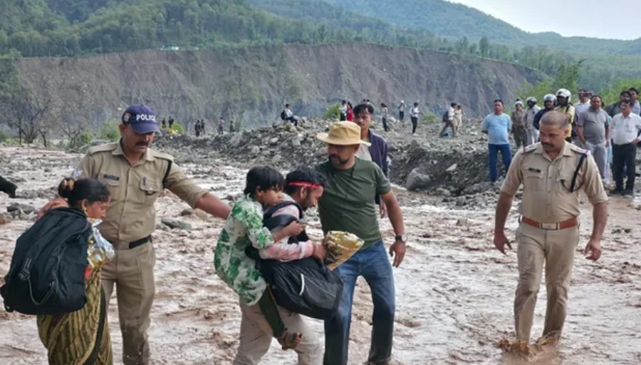 Champawat Flood: River Sweeps Tila, People Stranded | VIDEO