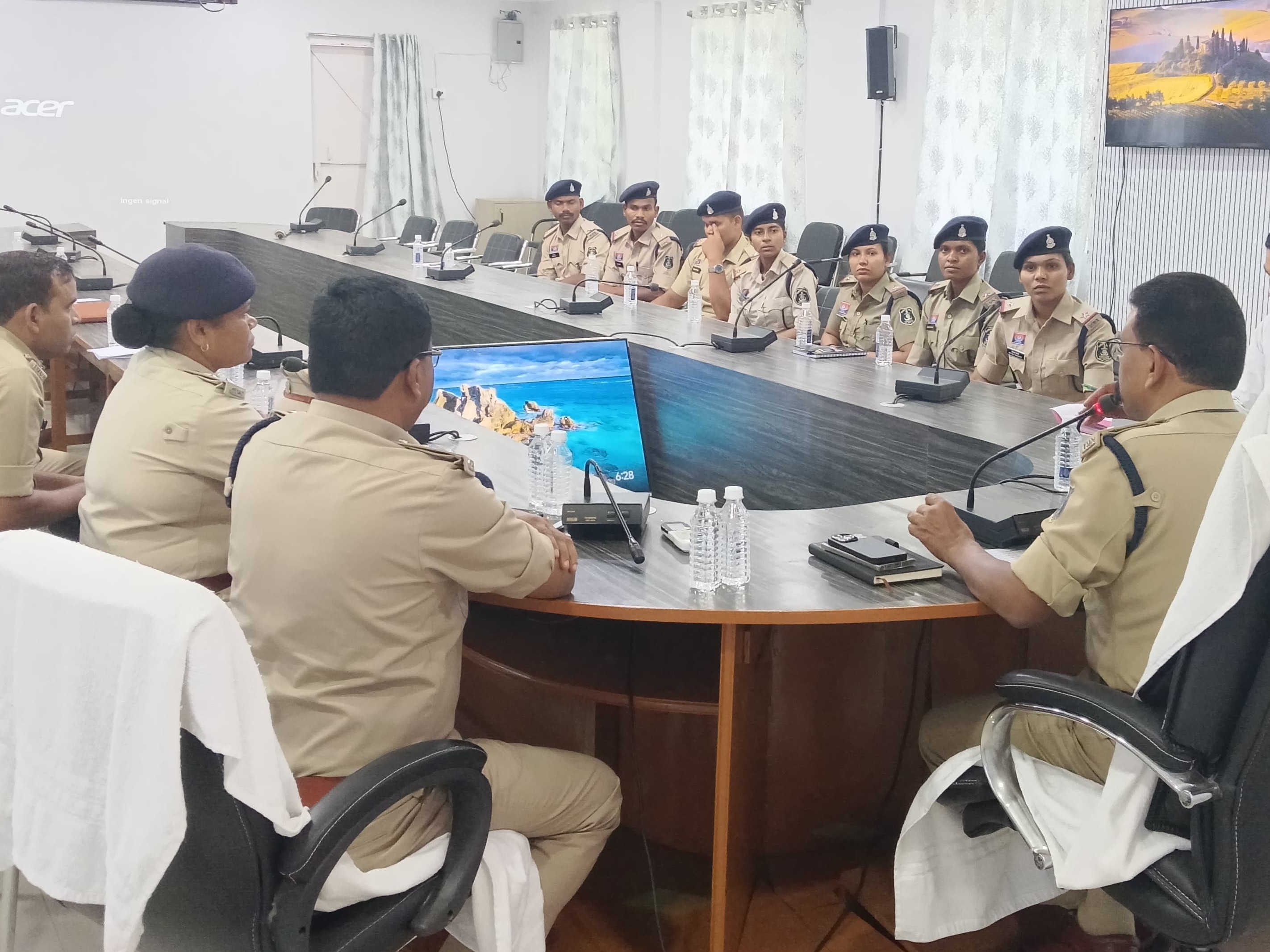 Jashpur Police Gets 13 New Trainee Sub-Inspectors for Field Policing ...