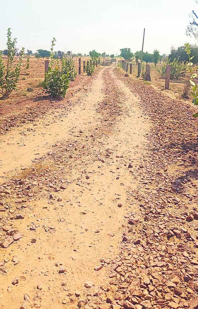 Road work left incomplete, payment to contractor