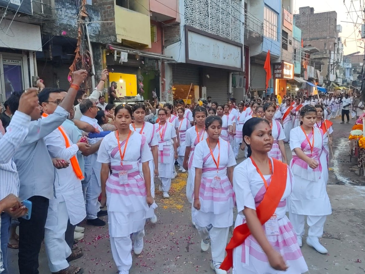 Sultanpur Rashtra Sevika Samiti Path Sanchalan: Dr. AK Singh Message