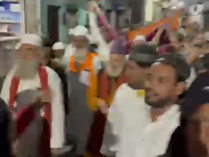 Hathras Urs: Aman-Chain Dua at Hazrat Khwaja Din Ali Shah Baba Dargha