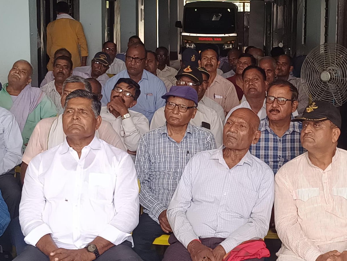 Bihar Ex-Servicemen Meet: Vijay Diwas Prep Focus | Mahua