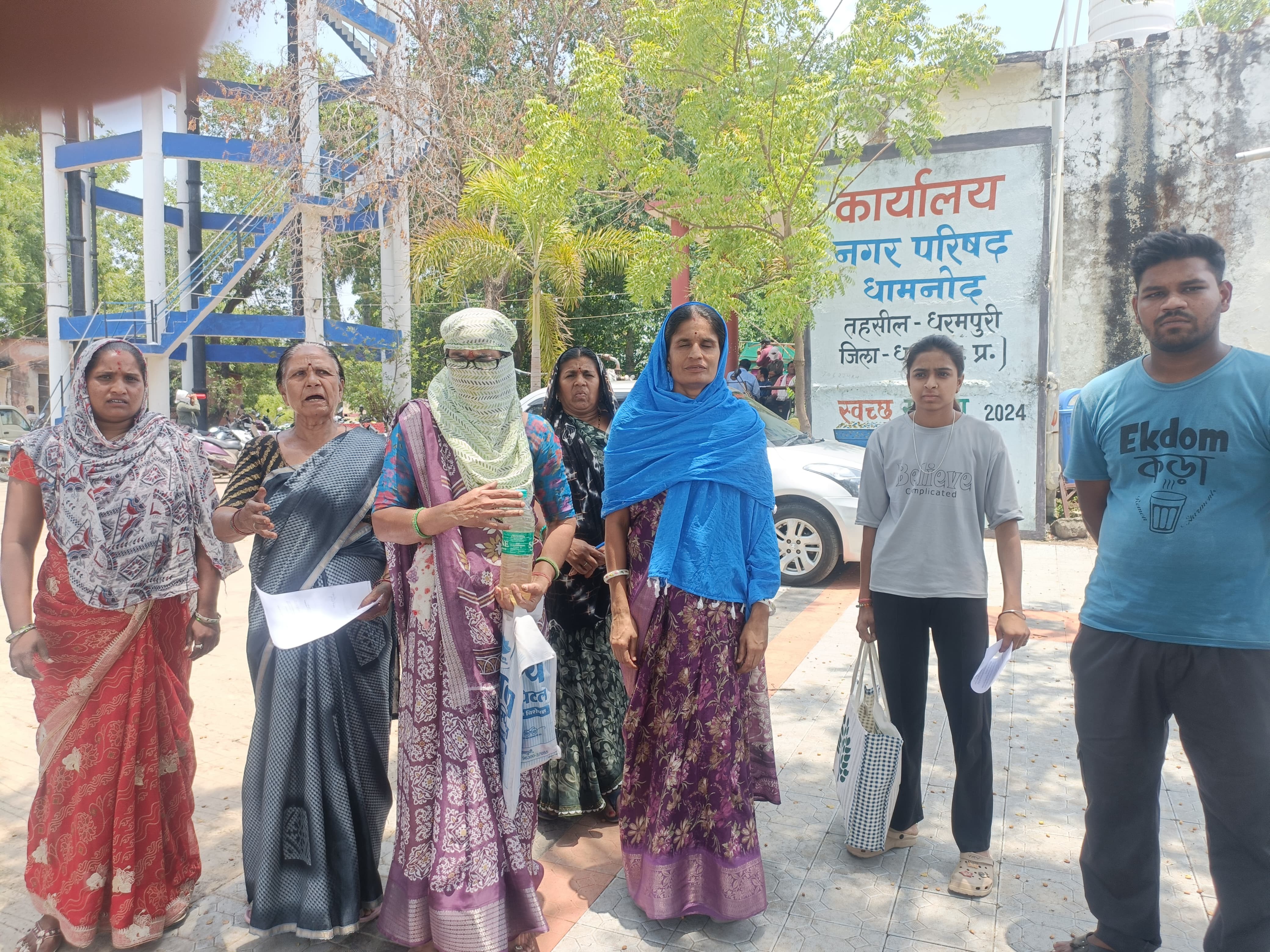 Dhamnod Narayan Colony Residents Complain Municipality About Impure ...