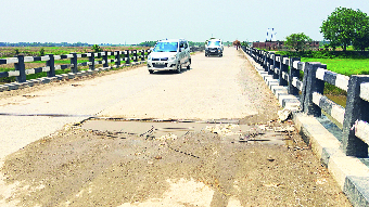 Trouble. The case of the Baisa Bridge on the Baisi-Dighalbank Highway-99.