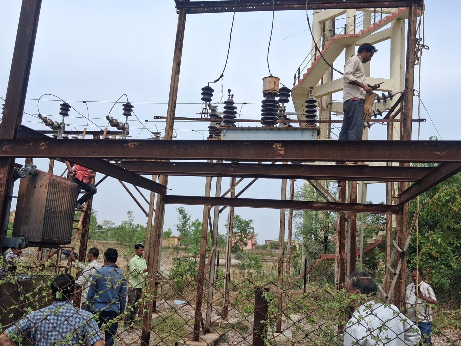 Rural Power Crisis: Intense Heat, Hours-Long Electricity Outages ...