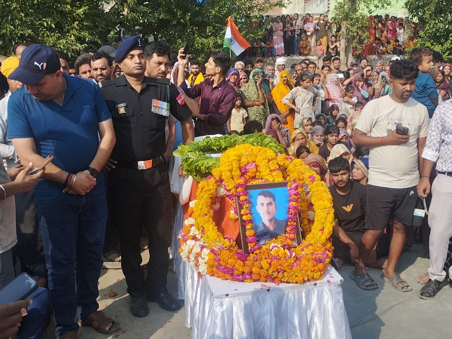 Jhansi Soldier Vipin Demise | Village Funeral Military Honour