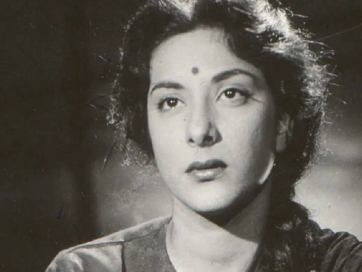 Mehboob Khan changed his name and Nargis became Fatima.