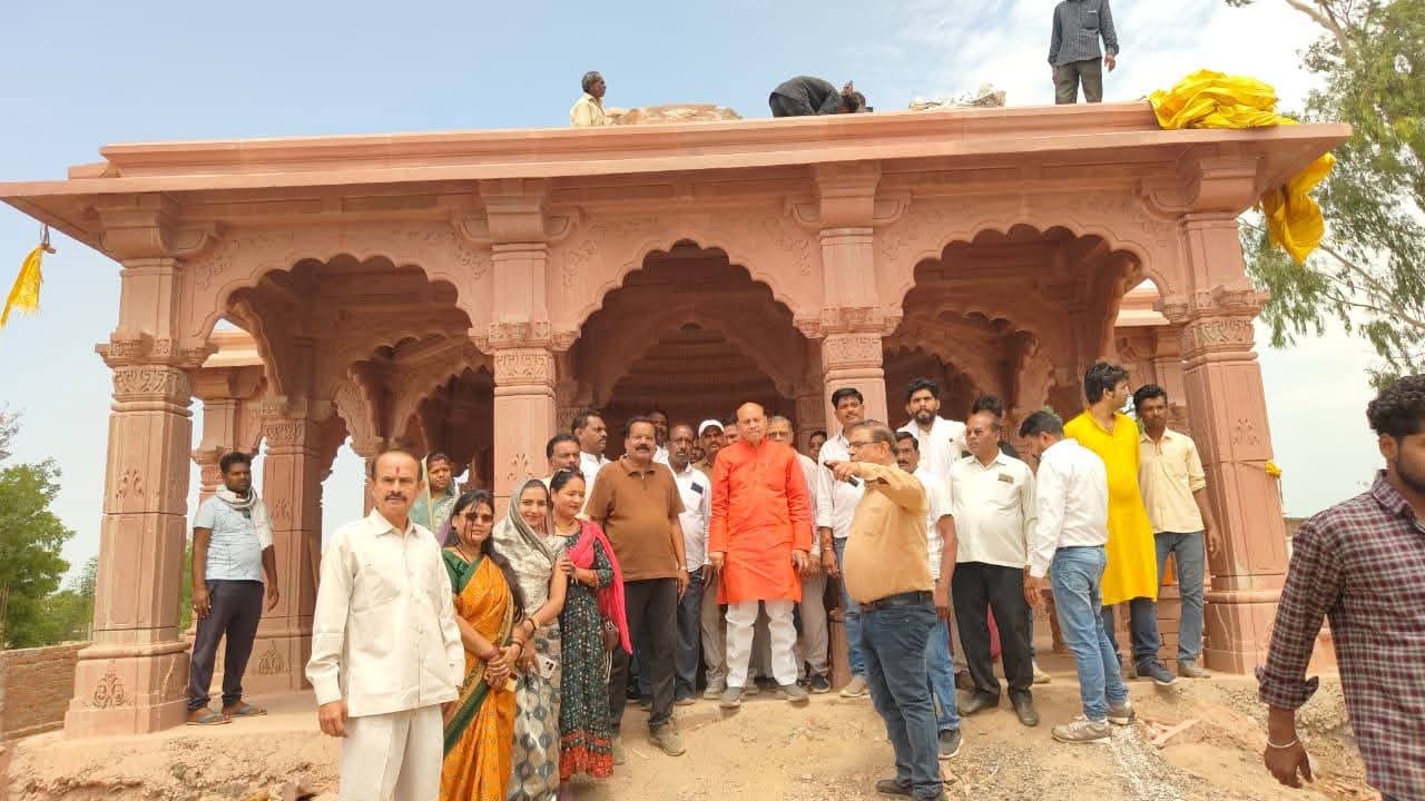 MLA Lariya inspected the construction work of Luv-Kush temple and ...