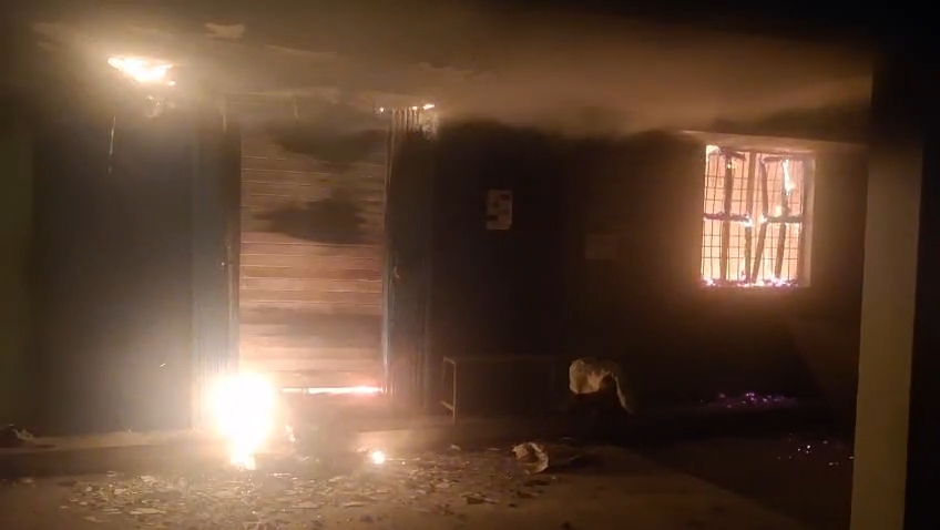 Voltage increased: Short circuit caused fire in bank, furniture and ...