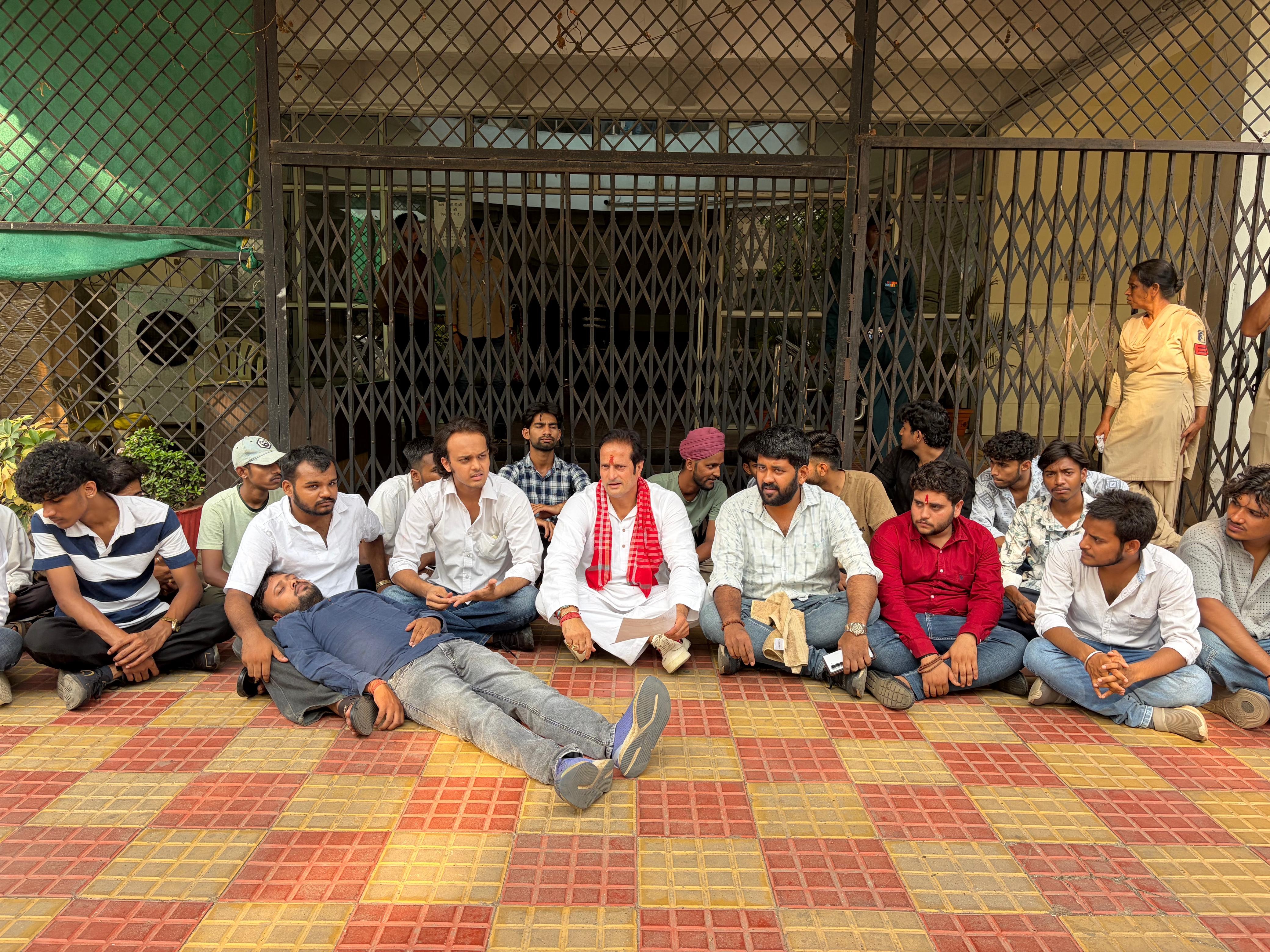 MP NSUI Protest | D.El.Ed & CGPSC Exam Date Clash; Students Fall Sick