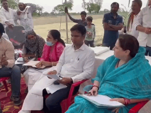 Ladpura MLA Kalpana Devi Warns Officials Over Farmers Complaints ...