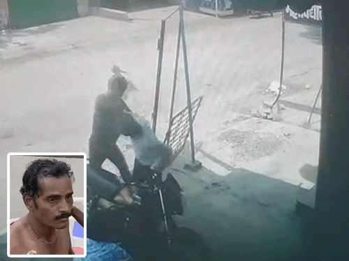 Bilaspur Man Stabs Father After Marriage Proposal Refused; CCTV