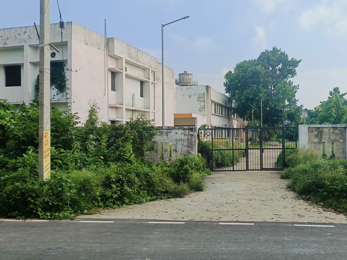 Usman Babu Hospital Power Outage: Medicines Spoiled, School in Darkness