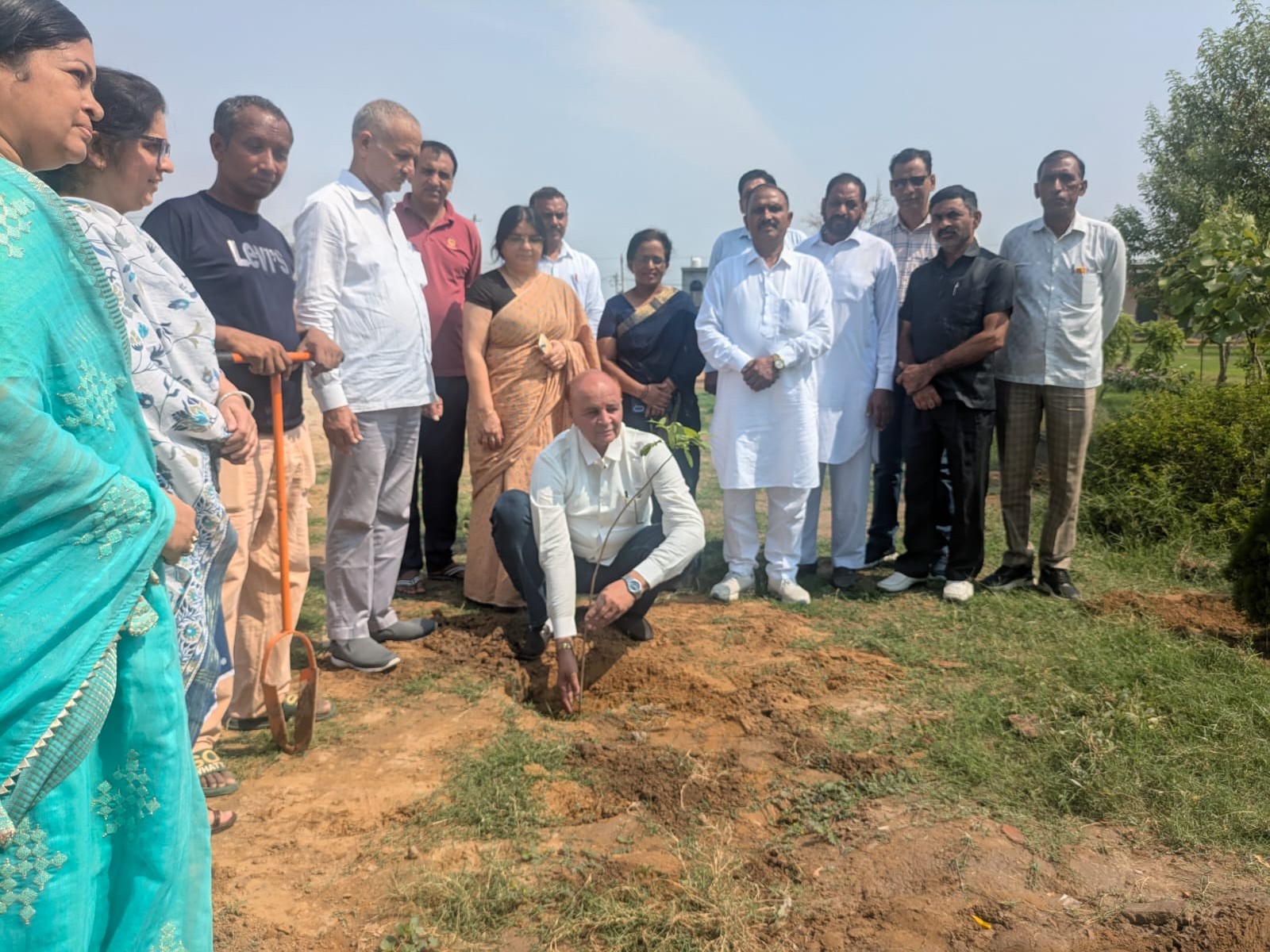 Hisar New DEO Ramratna Tree Plantation | Environment Message