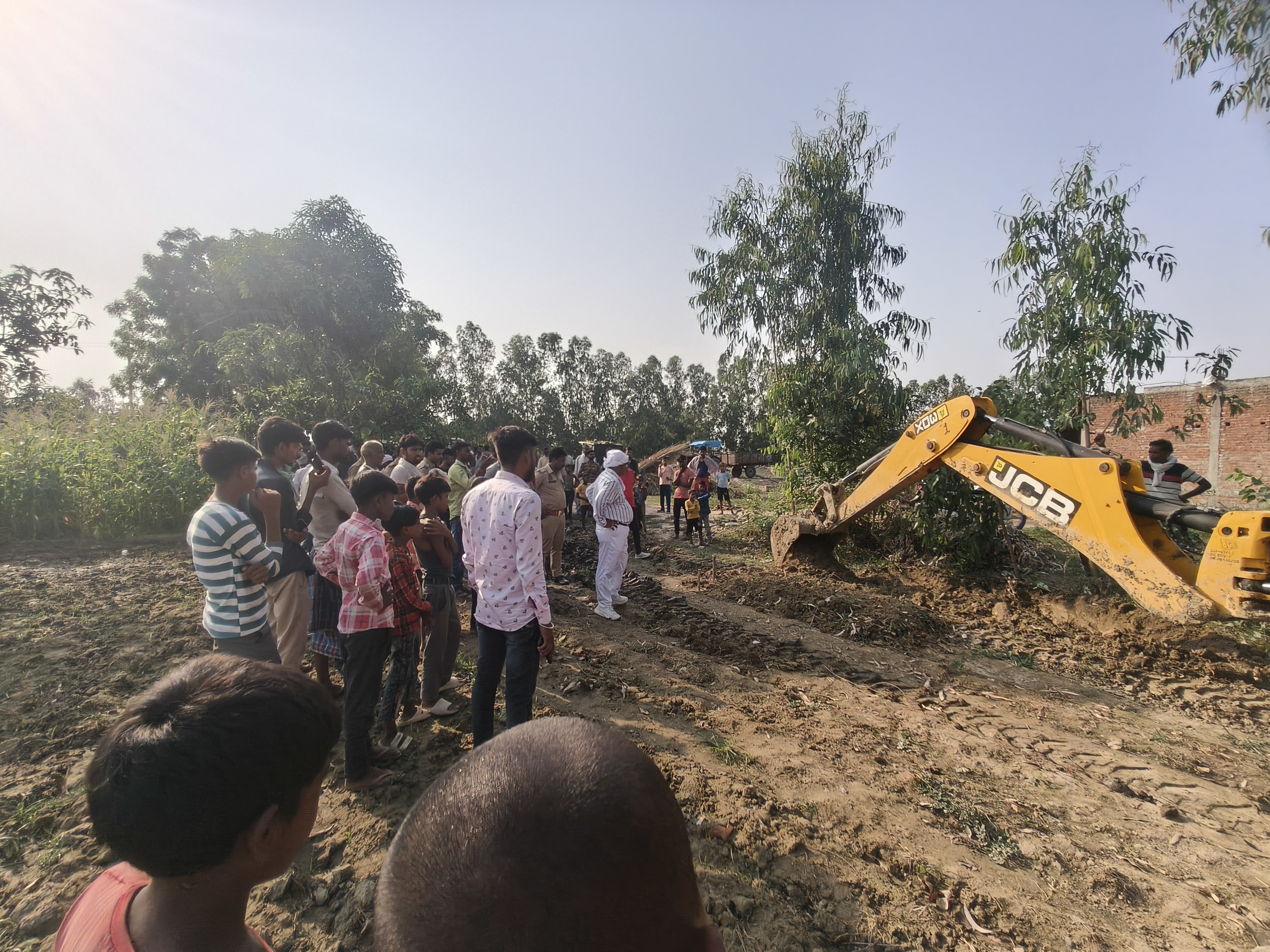 Sitapur Revenue Team Resolves Chak Marg Dispute