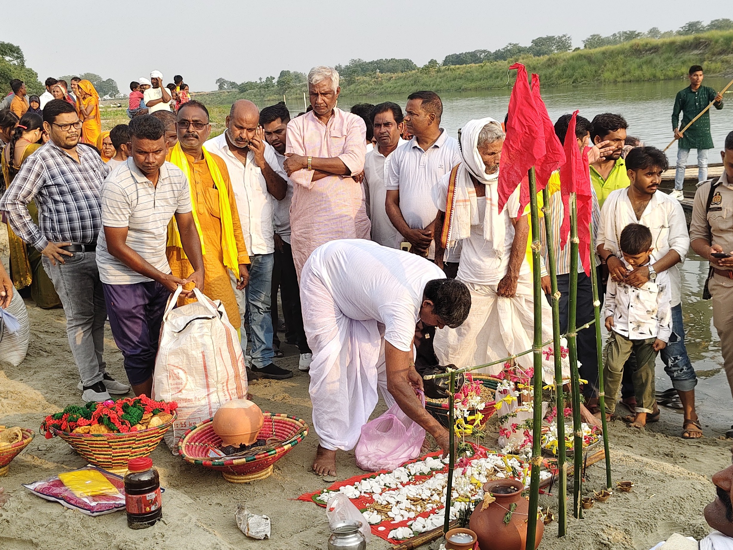 BJP MLA, Zila Panchayat President Attend Koyla Veer Baba Amar Singh Puja