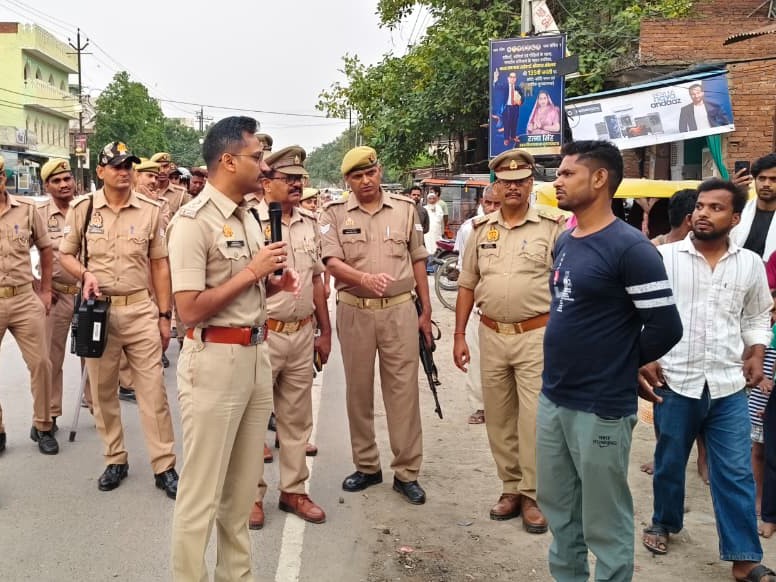 Chandauli SP Akash Patel Conducts Pedal Gash, Boosts Businessman Security