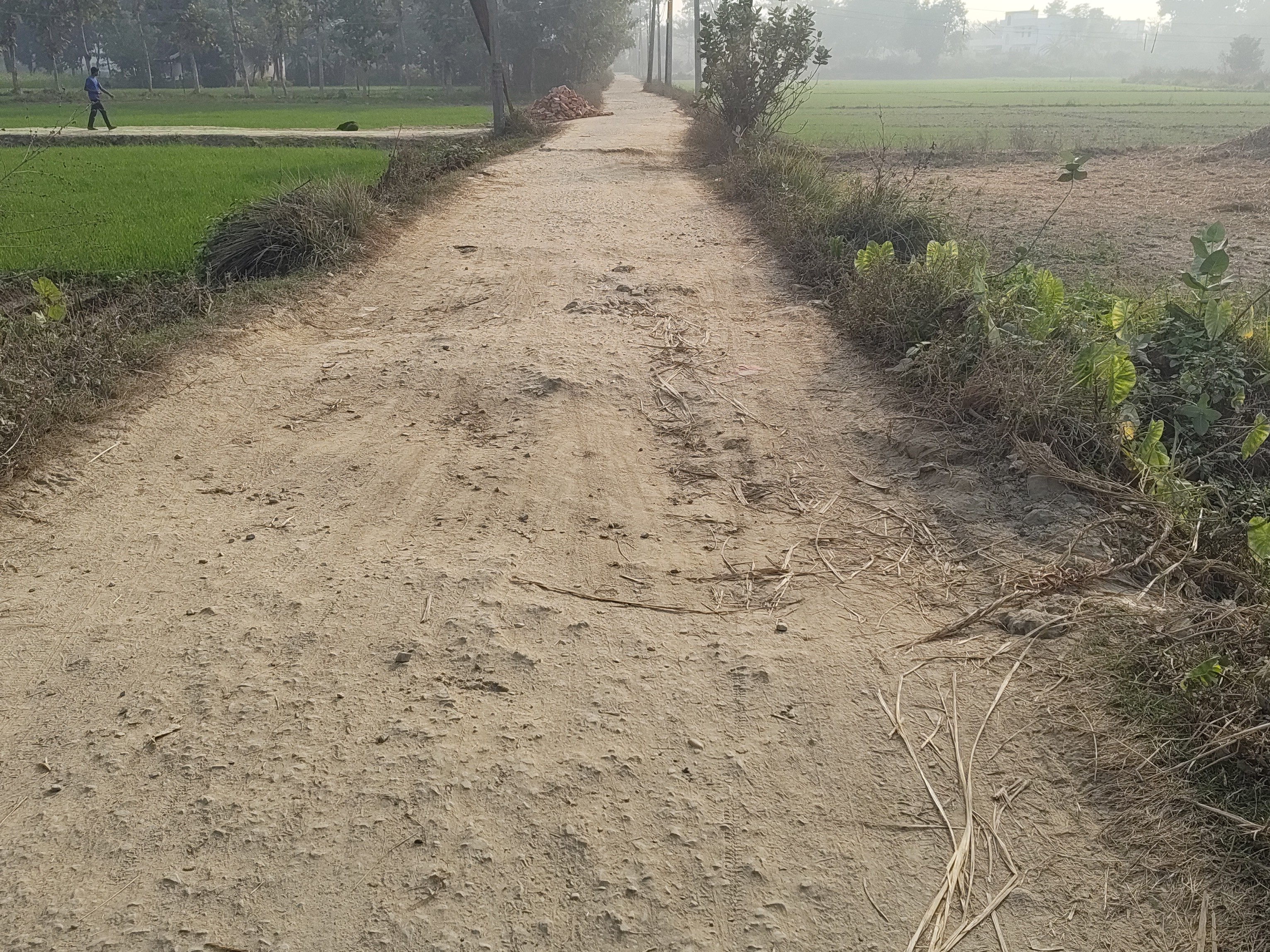 Mau RCC Road Badhal | Rastyipur Residents Face Danger