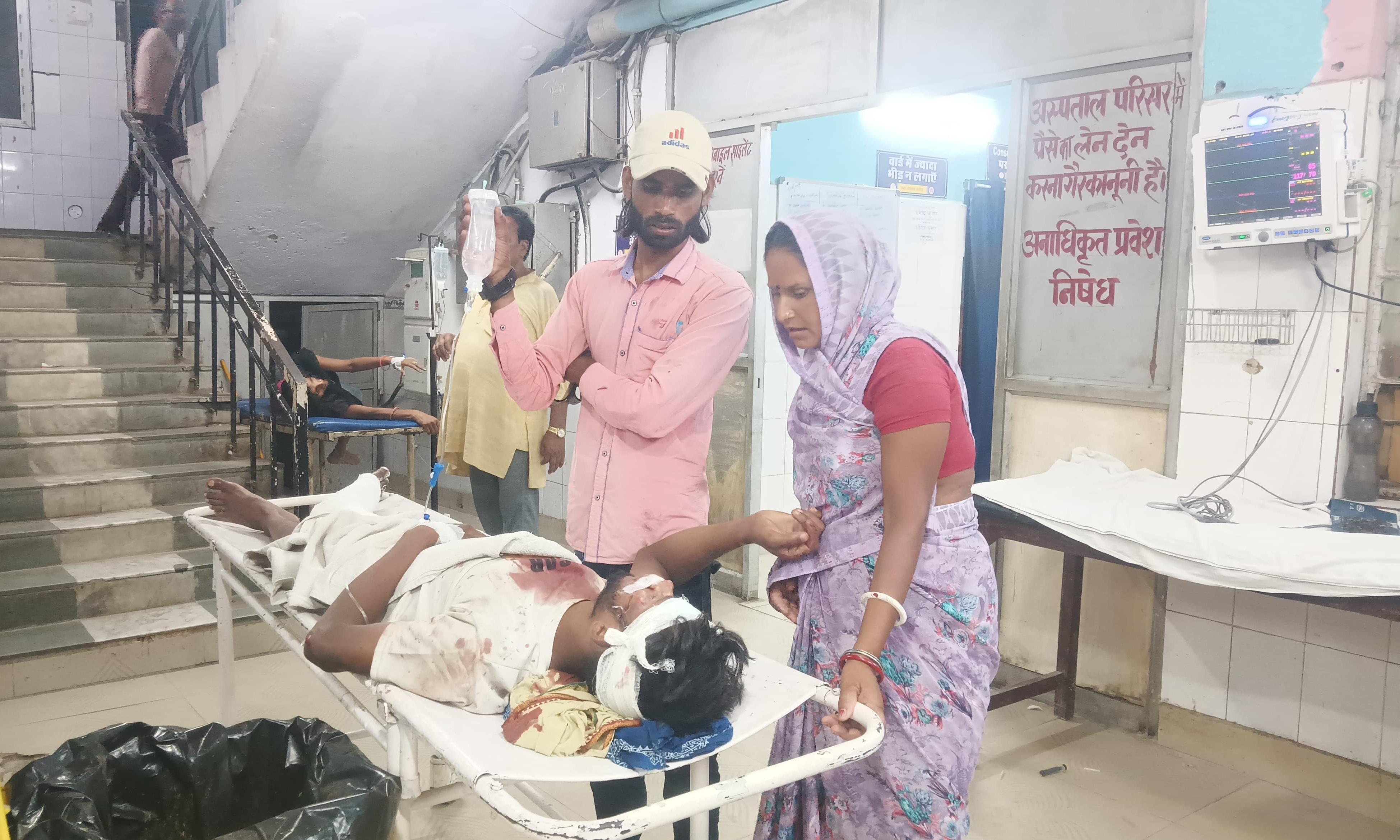 Bike lost control and hit a tree, youth's condition critical