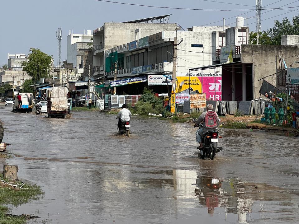 Bansoor Waterlogging | Heavy Rain Halts Commute; Alwar Bypass Road Flooded
