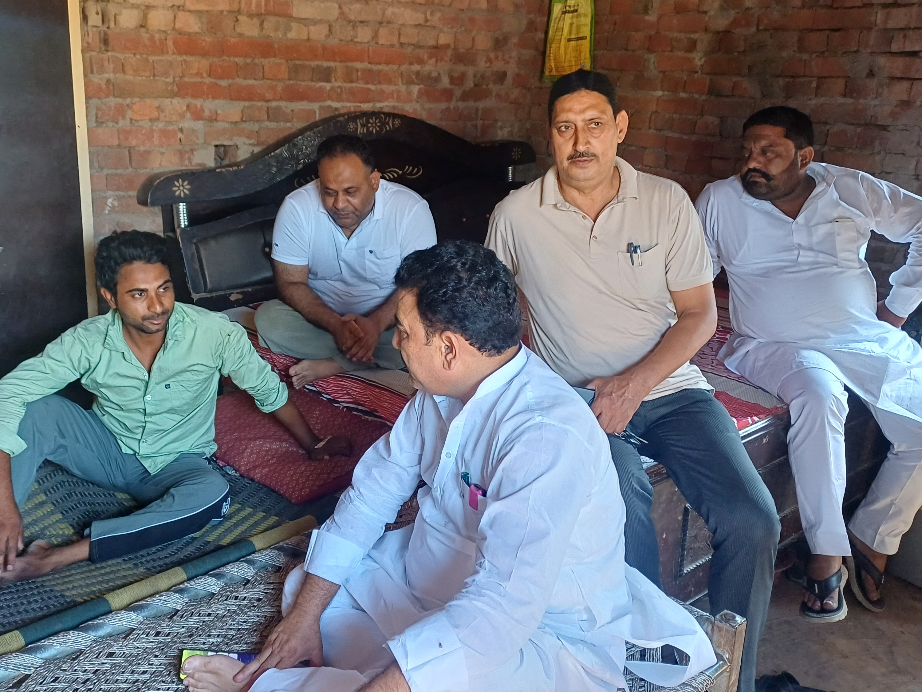 Nanauta Youth Snake Bite | UP Teen Critically Injured