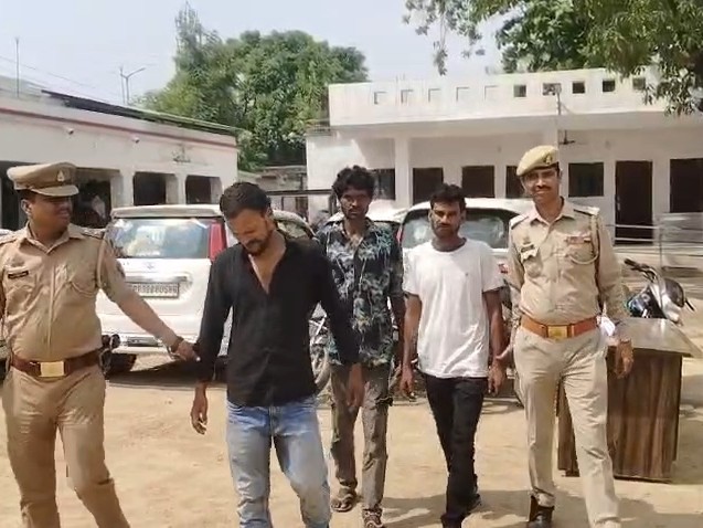 Gonda Police Bust Bike Theft Gang | 5 Stolen Motorcycles Seized, 3 Arrested