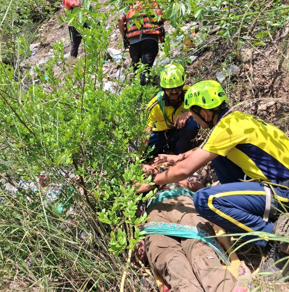 Uttarakhand Car Accident: 3 Dead, 4 Missing | Rajasthan Tourists Fall