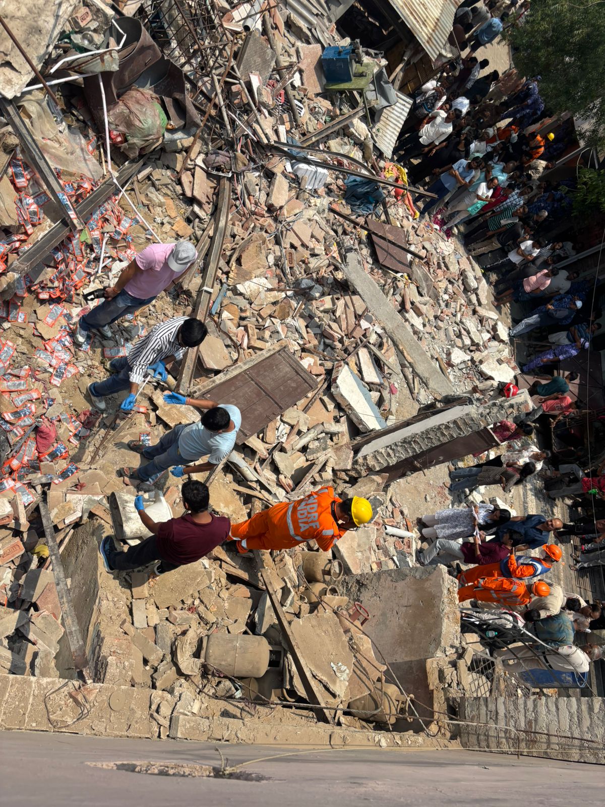 Delhi Building Collapse | Cylinder Blast Gas Refilling Accident Mukundpur