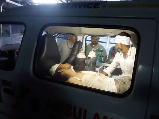 Jamui Train Accident | Two Youths Fall Off Upasna Express, One Critical