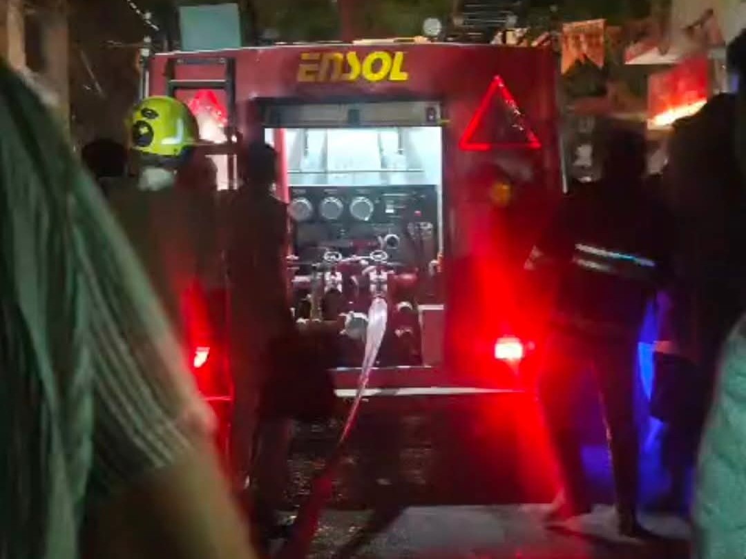 Buxar Kirana Shop Fire | Short Circuit Suspected; 3 Fire Trucks Arrive