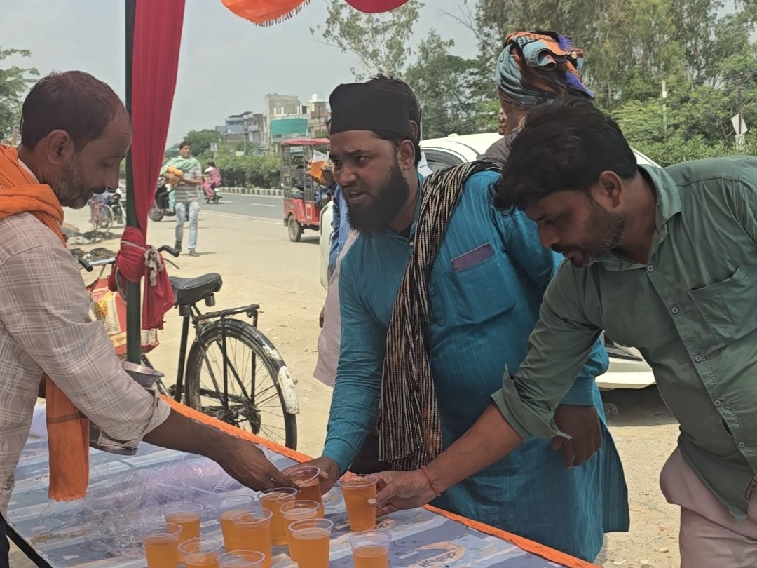 Kanpur Dehat Heatwave Relief | Sharbat Distribution