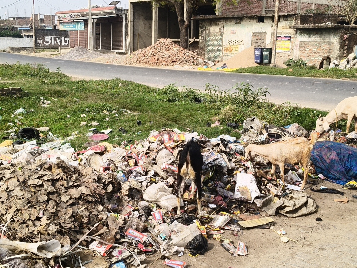 Sonouli MRF Center Inactive | Garbage Mess Public Health