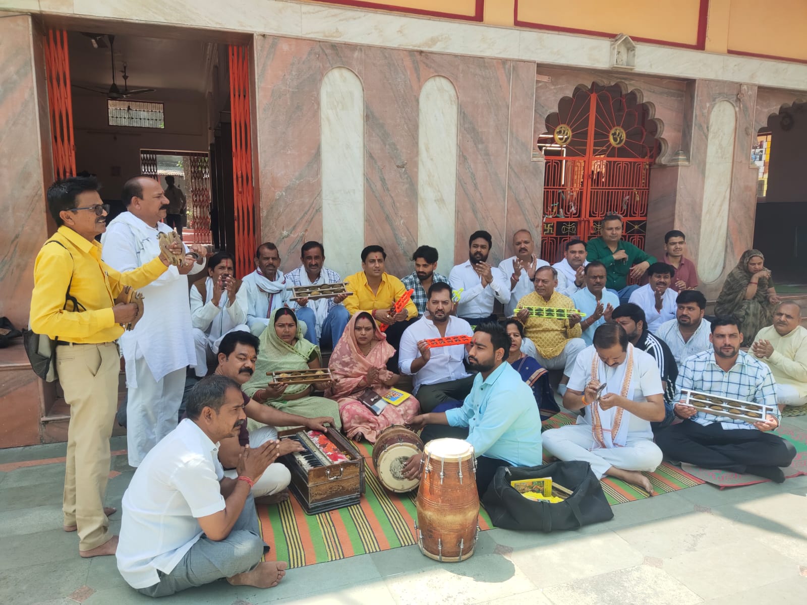 To give wisdom to the Chief Minister, Congressmen recited Hanuman ...