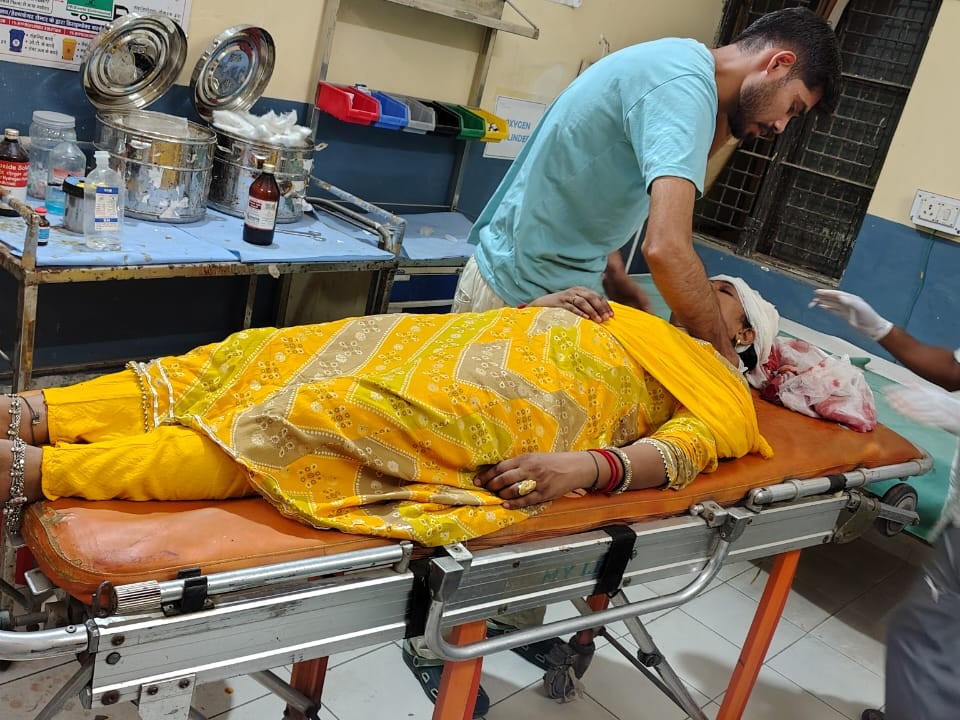Shivli Accident: Uncle-Niece Injured, Niece Referred to Kanpur