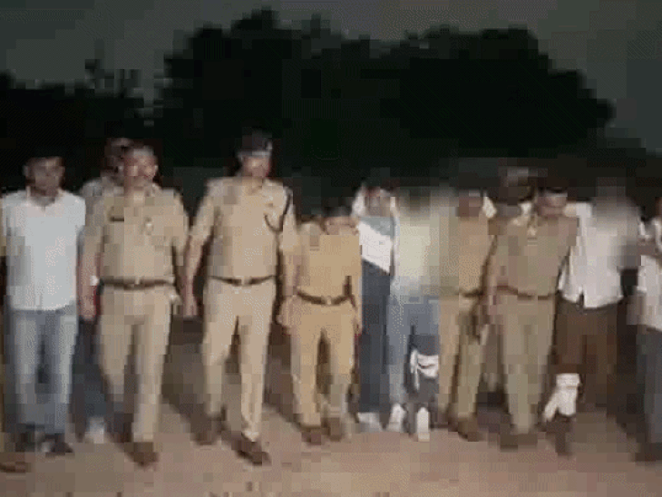 Taj Mahal High Security Zone Loot | Gold Chain Bike Recovered; Accused ...